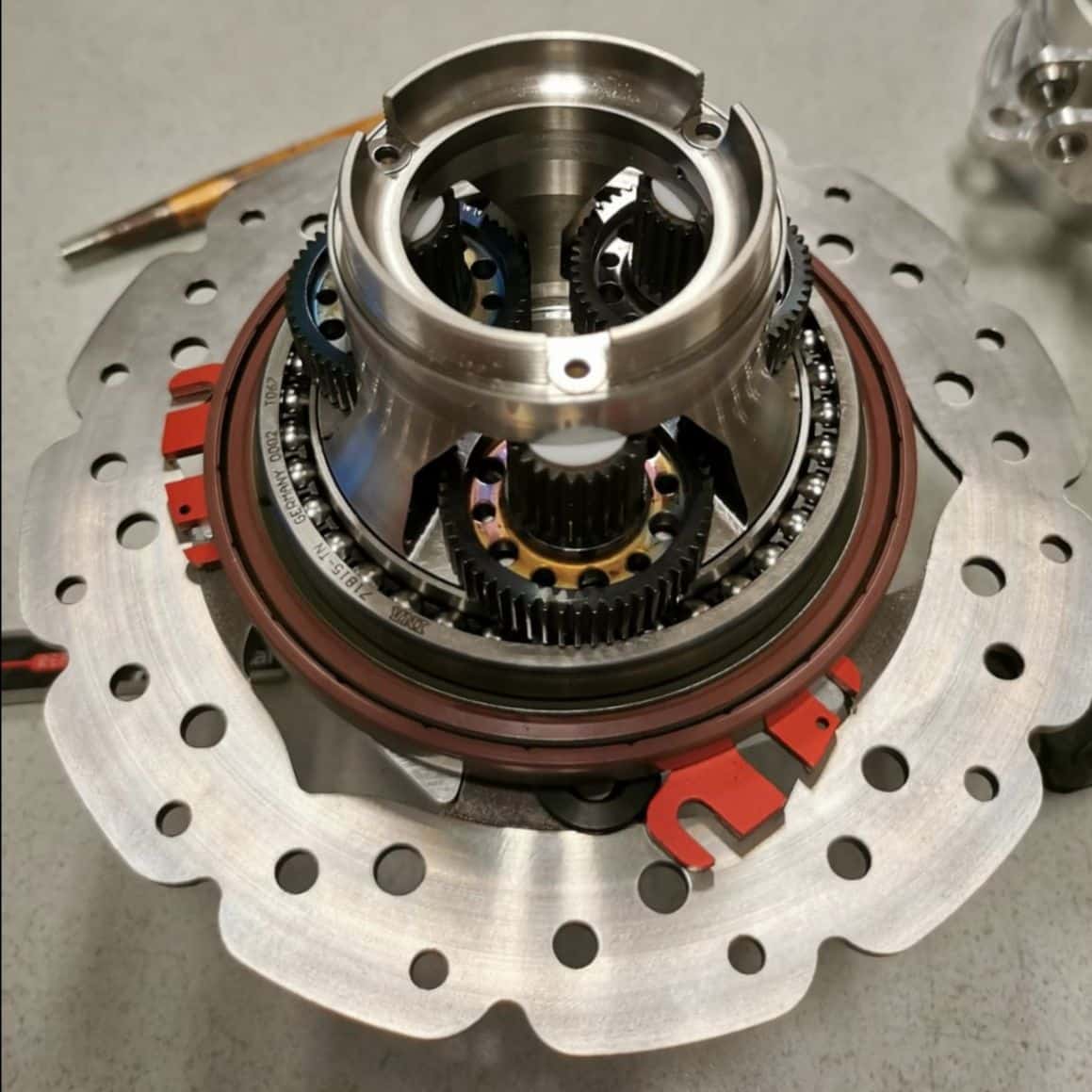 Manufacturability, upright & final drive at URE racecar - Student Practice