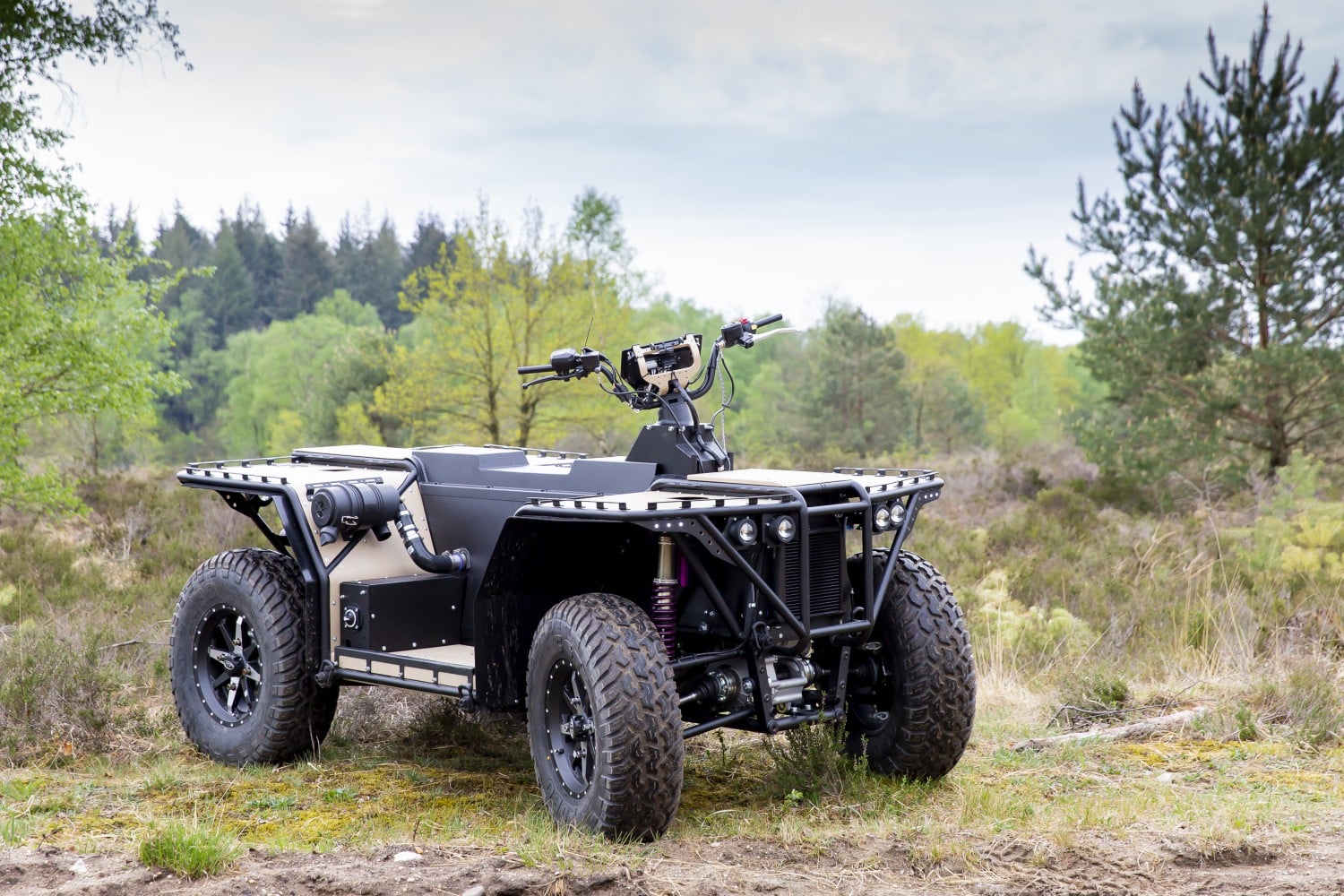 Innovative hybrid Quad Gearbox for the military