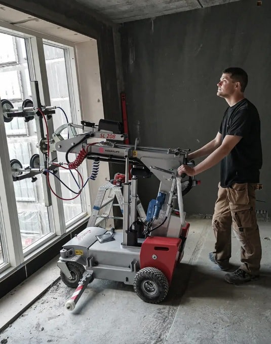 Planetary gearbox enables high-precision glass lifter