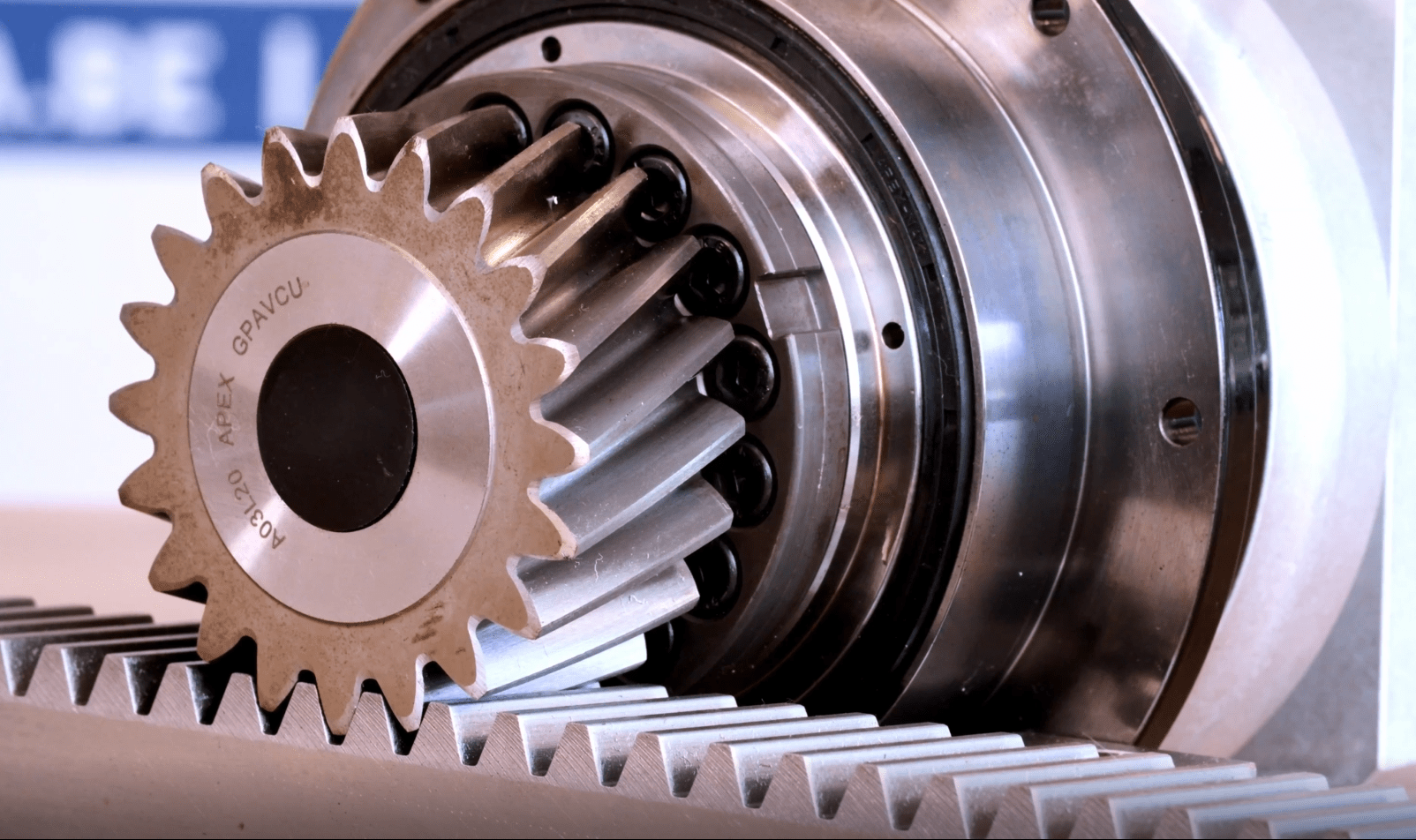 Video: Tandheugel en Rondsel met onze unieke Curvic Plate